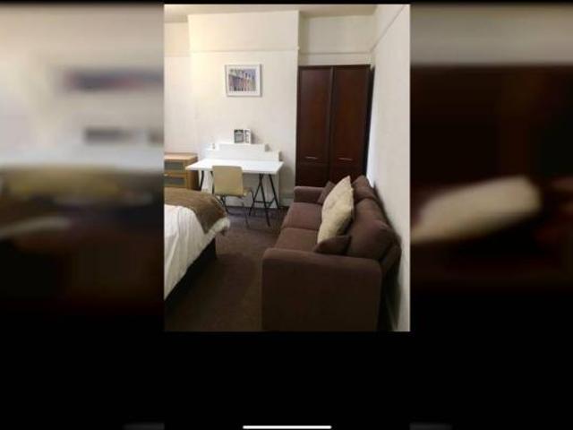 Shared Living/roommate 4 Bedroom For Rent London London 855 ELS101823376