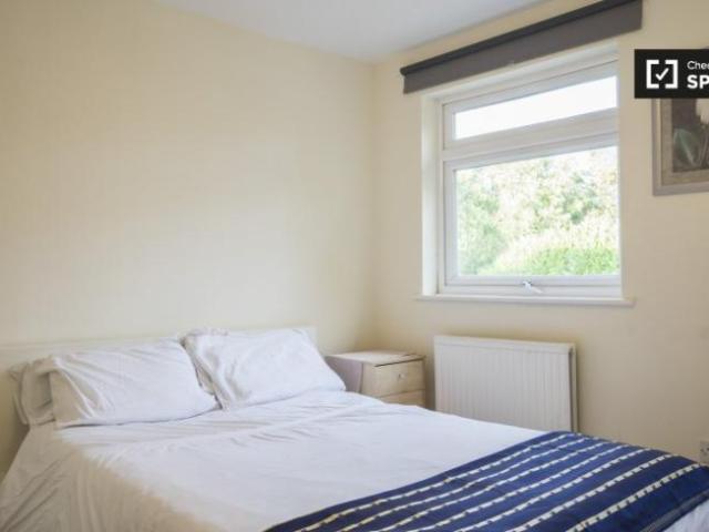 Shared Living/roommate 4 Bedroom For Rent London London 865 ELS101851201