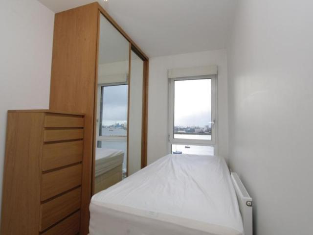 Shared Living/roommate 4 Bedroom For Rent London London 867 ES90560074