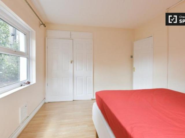 Shared Living/roommate 4 Bedroom For Rent London London 880 ELS100676372