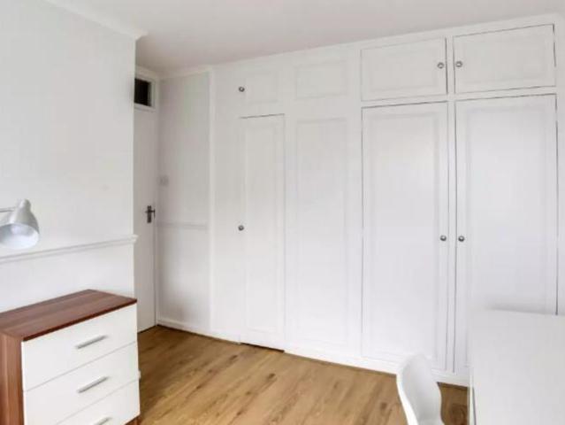 Shared Living/roommate 4 Bedroom For Rent London London 894 ES90563278