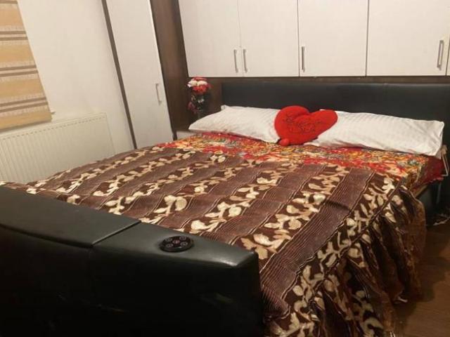 Shared Living/roommate 4 Bedroom For Rent London London 955 ES93119037