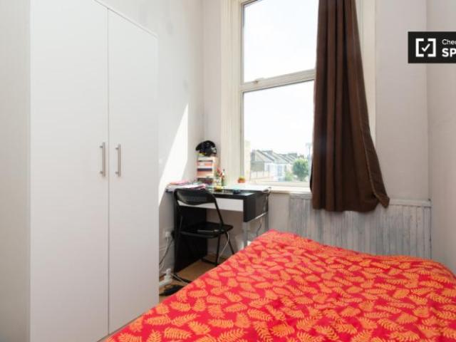 Shared Living/roommate 4 Bedroom For Rent London London 975 ELS101823474