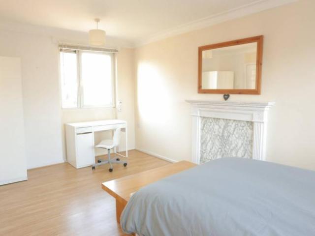 Shared Living/roommate 4 Bedroom For Rent London London 986 ELS101843627