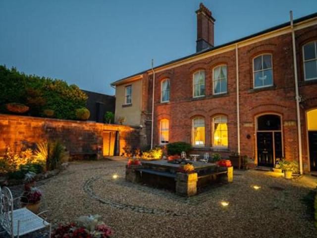 Shared Living/roommate 4 Bedroom For Sale Biddulph Staffordshire 700000 ES101119169