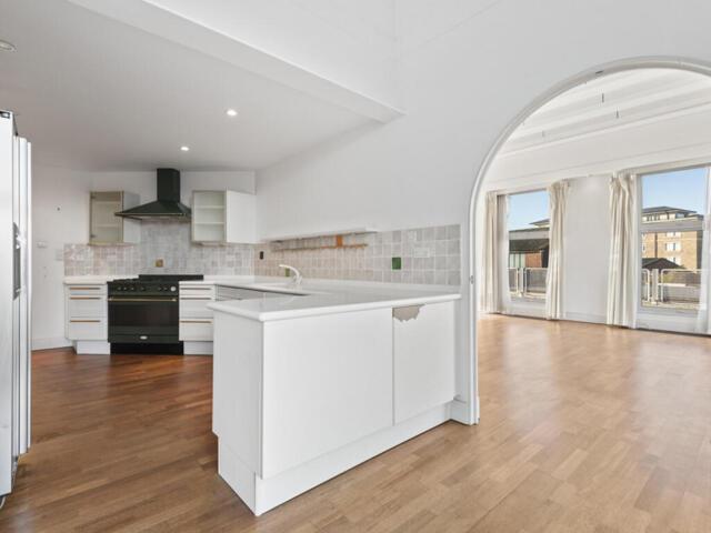 Shared Living/roommate 4 Bedroom For Sale London Greater London 1500000 ES99688611