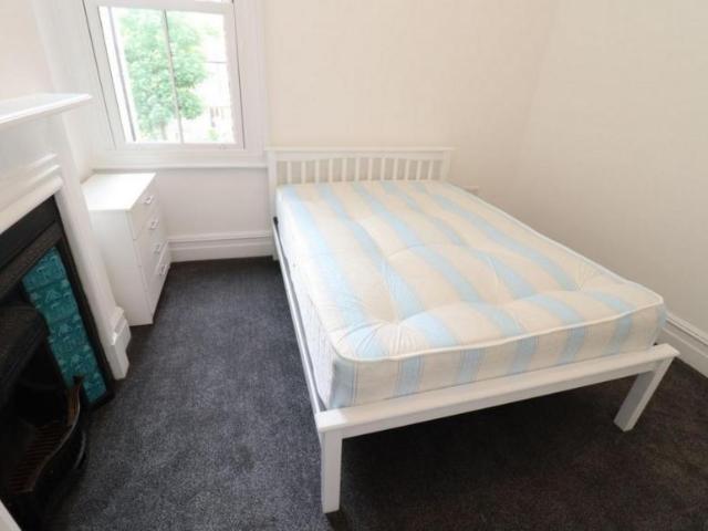 Shared Living/roommate 5 Bedroom For Rent London London 1040 ELS90559728