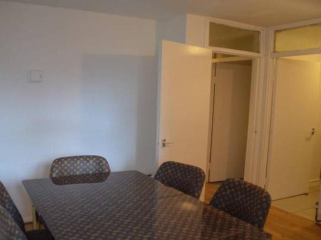 Shared Living/roommate 5 Bedroom For Rent London London 1060 ES101372357