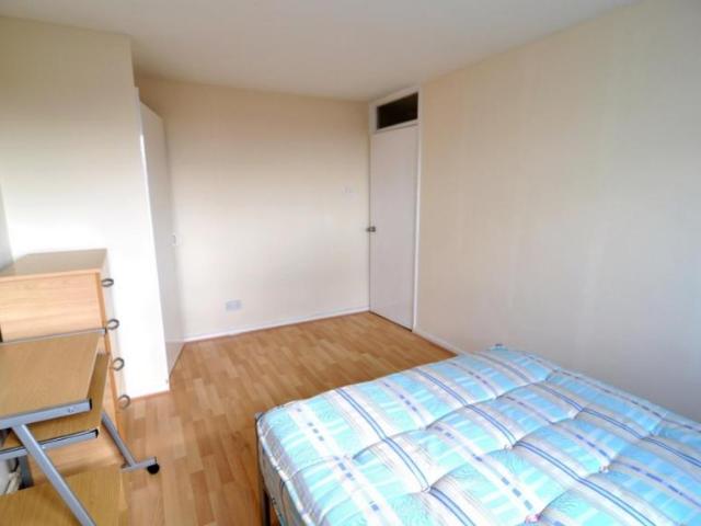 Shared Living/roommate 5 Bedroom For Rent London London 1019 ELS90559988