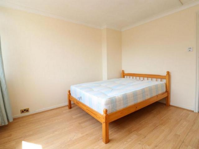 Shared Living/roommate 5 Bedroom For Rent London London 1019 ELS90560340