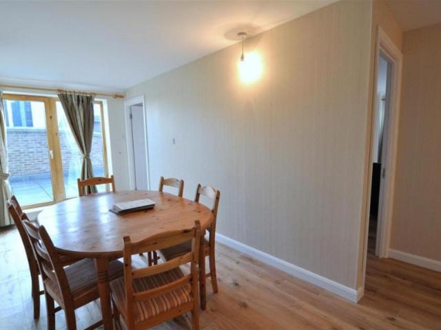 Shared Living/roommate 5 Bedroom For Rent London London 1149 ELS90559478