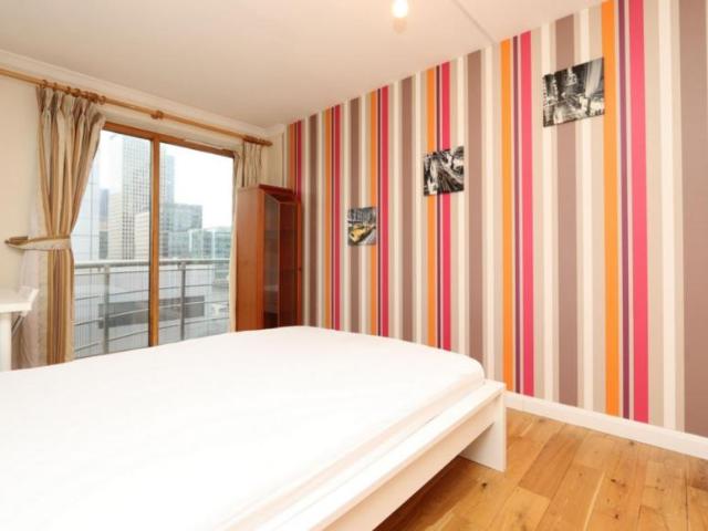 Shared Living/roommate 5 Bedroom For Rent London London 1149 ELS90559521