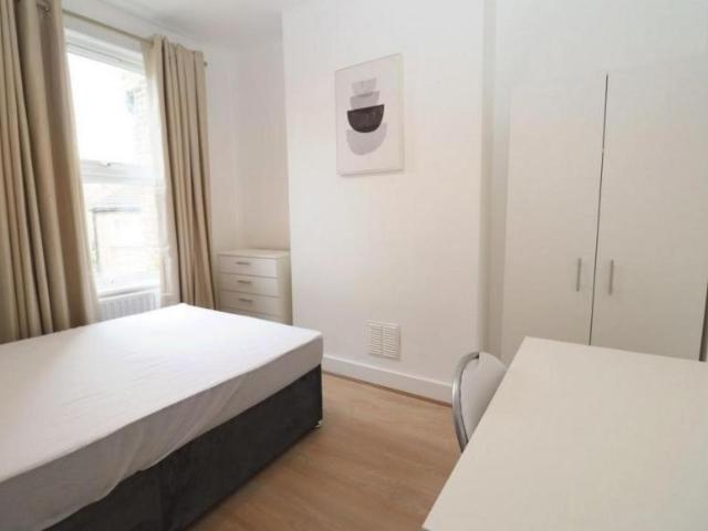 Shared Living/roommate 5 Bedroom For Rent London London 1149 ELS90559818