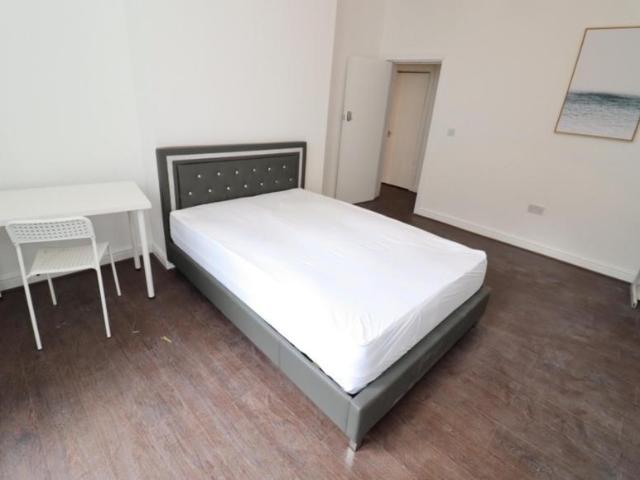 Shared Living/roommate 5 Bedroom For Rent London London 1149 ELS90560608