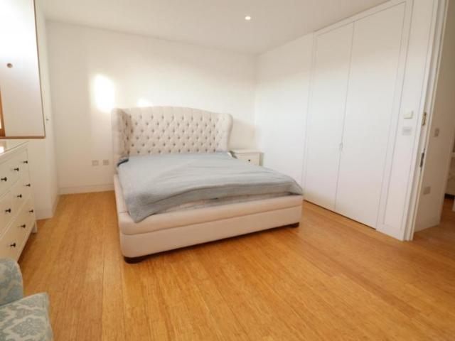Shared Living/roommate 5 Bedroom For Rent London London 1170 ELS90560501