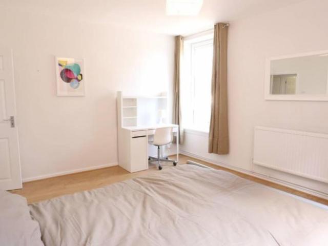 Shared Living/roommate 5 Bedroom For Rent London London 1100 ELS90563475