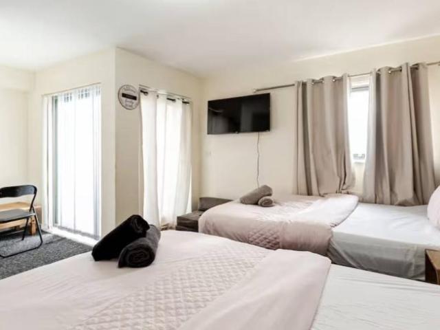Shared Living/roommate 5 Bedroom For Rent London London 1100 ELS102664299