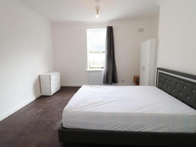 Shared Living/roommate 5 Bedroom For Rent London London 1105 ELS90560607