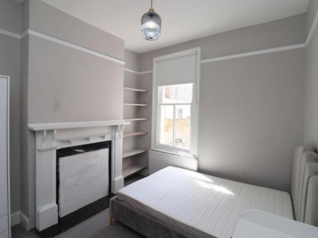 Shared Living/roommate 5 Bedroom For Rent London London 1127 ELS90559731