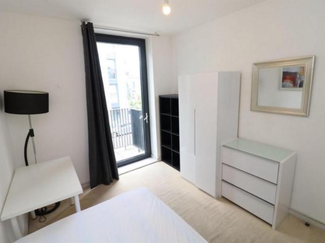 Shared Living/roommate 5 Bedroom For Rent London London 1127 ELS90560001
