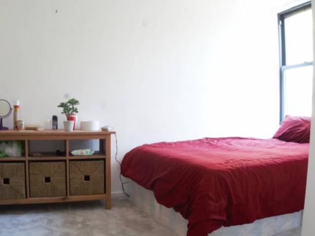 Shared Living/roommate 5 Bedroom For Rent London London 1250 ELS102797065