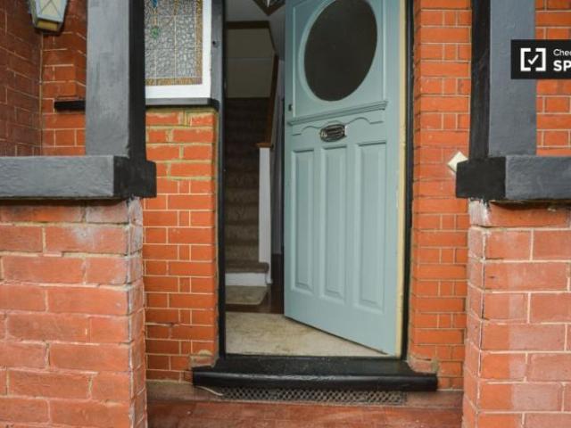 Shared Living/roommate 5 Bedroom For Rent London London 1221 ES101837808