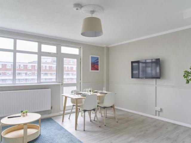 Shared Living/roommate 5 Bedroom For Rent London London 1425 ES101761384