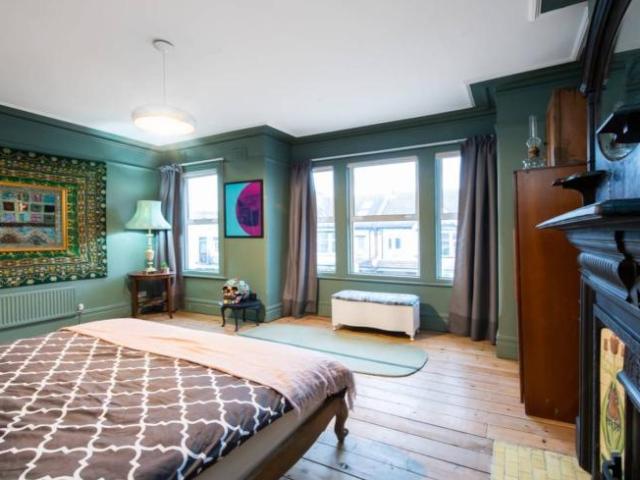Shared Living/roommate 5 Bedroom For Rent London London 1557 ELS96719338
