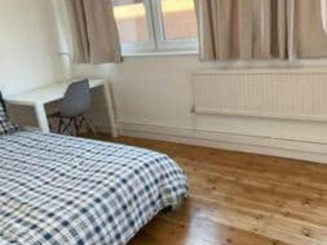 Shared Living/roommate 5 Bedroom For Rent London London 1568 ELS90560494