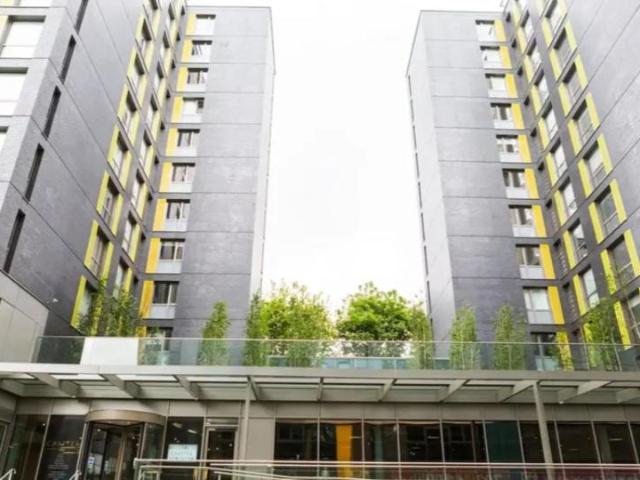 Shared Living/roommate 5 Bedroom For Rent London London 1646 ELS90561374
