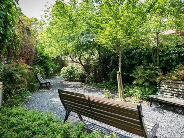 Shared Living/roommate 5 Bedroom For Rent London London 1798 ES90561375