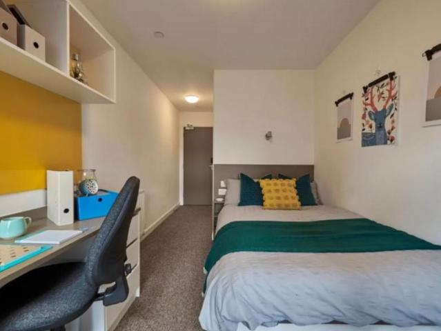 Shared Living/roommate 5 Bedroom For Rent London London 1898 ELS90818195