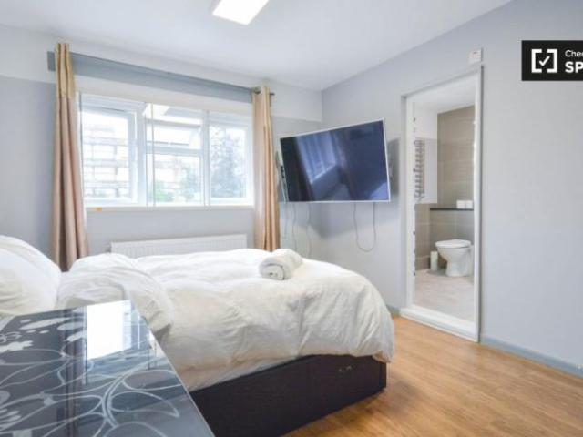 Shared Living/roommate 5 Bedroom For Rent London London 1800 ES101737158