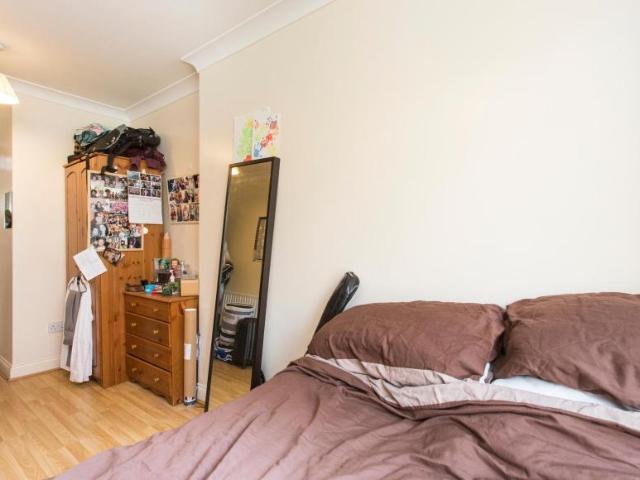 Shared Living/roommate 5 Bedroom For Rent London London 630 ES90562115