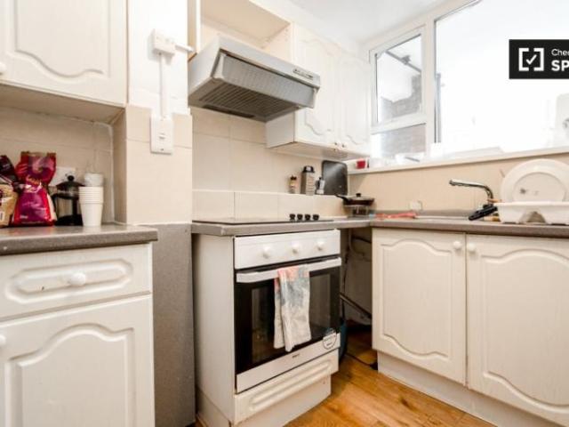 Shared Living/roommate 5 Bedroom For Rent London London 650 ES99724769