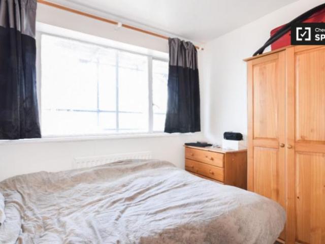 Shared Living/roommate 5 Bedroom For Rent London London 857 ES99724868