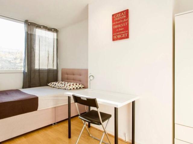 Shared Living/roommate 5 Bedroom For Rent London London 875 ELS101837794