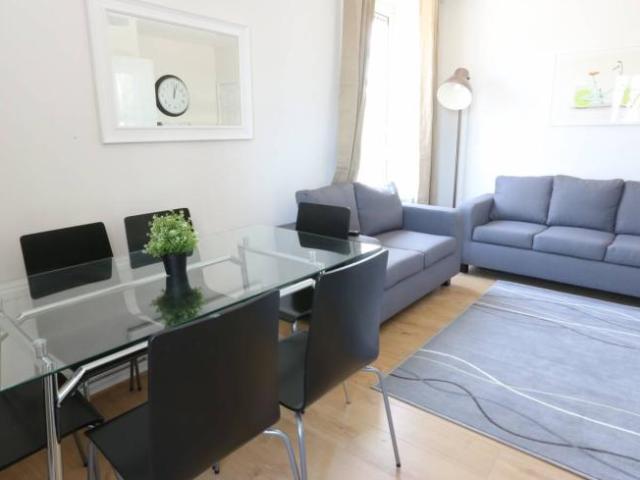 Shared Living/roommate 5 Bedroom For Rent London London 877 ELS101852035