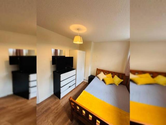 Shared Living/roommate 5 Bedroom For Rent London London 980 ELS102056248