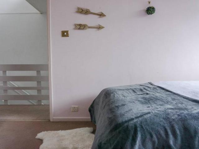 Shared Living/roommate 5 Bedroom For Rent London London 990 ELS102056157