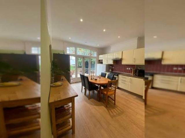 Shared Living/roommate 5 Bedroom For Rent London London 990 ES79747275