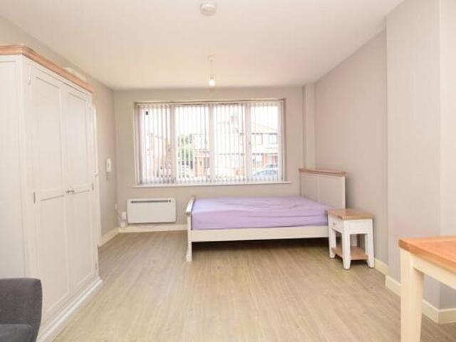 Shared Living/roommate 5 Bedroom For Sale Ealing Greater London 850000 ES99951979