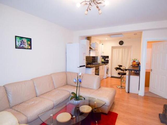 Shared Living/roommate 5 Bedroom For Sale Greenford Greater London 825000 ES98262905