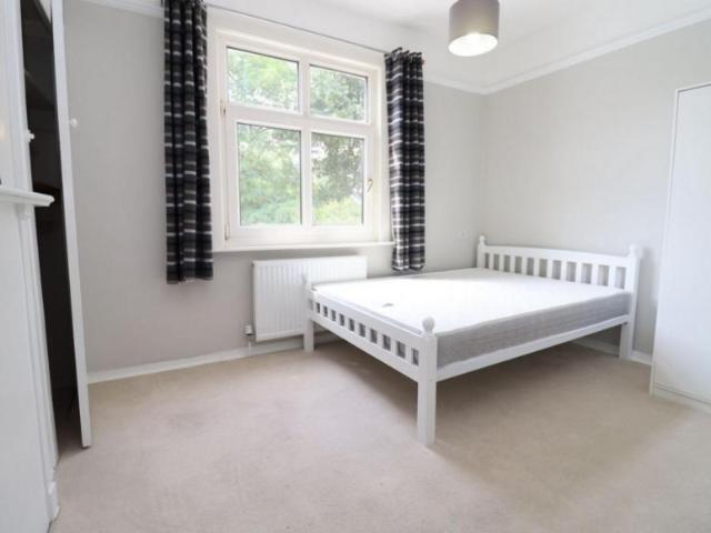 Shared Living/roommate 6 Bedroom For Rent London London 1084 ELS90559433