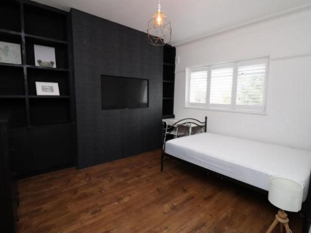 Shared Living/roommate 6 Bedroom For Rent London London 1192 ELS90559976