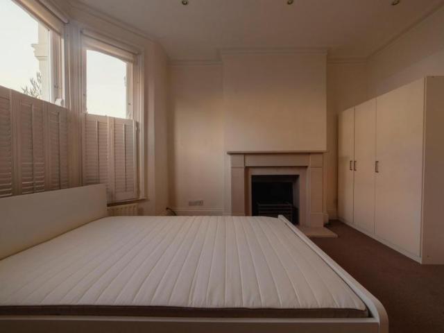 Shared Living/roommate 6 Bedroom For Rent London London 1130 ELS90563454
