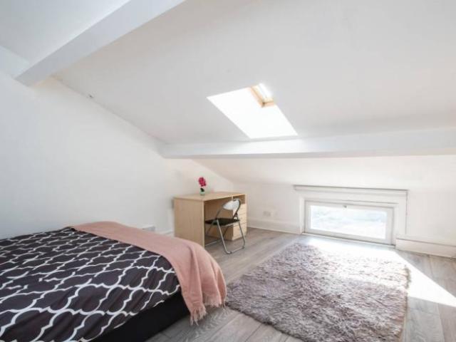 Shared Living/roommate 6 Bedroom For Rent London London 1248 ELS95119963