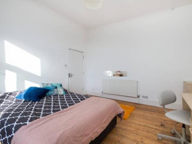Shared Living/roommate 6 Bedroom For Rent London London 1222 ELS101854659