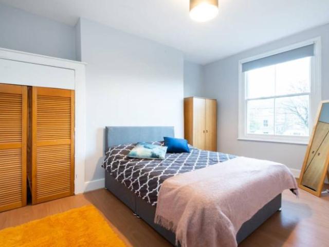 Shared Living/roommate 6 Bedroom For Rent London London 1333 ES101847684