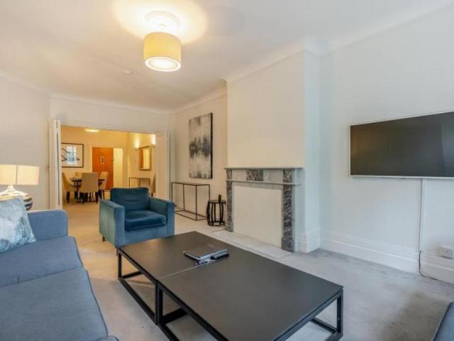 Shared Living/roommate 6 Bedroom For Rent London London 9799 ES90561301